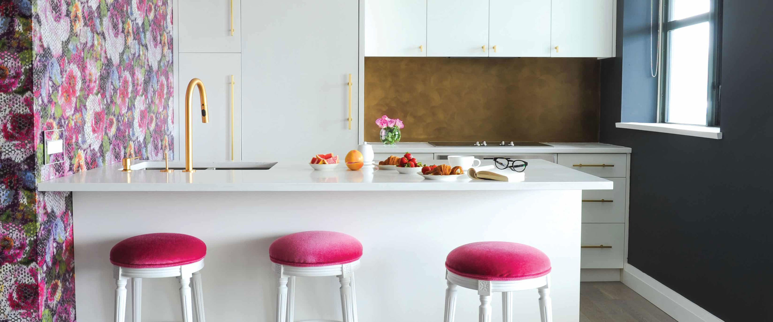 3 Knockout Kitchen Looks That Work Swimmingly in Small Spaces - Western ...