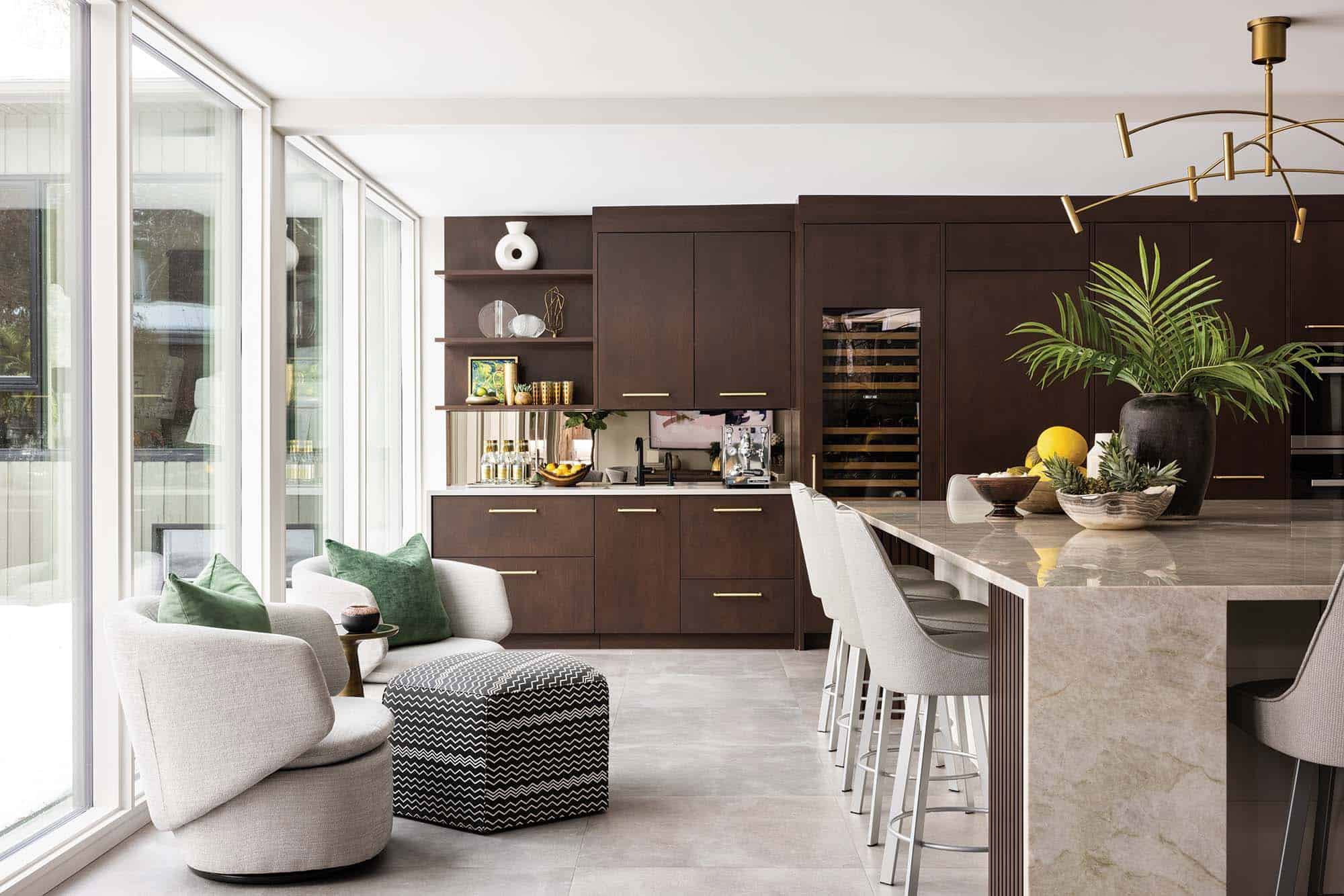 We're Obsessed with This Kitchen's Dedicated Drinks Station - Western ...