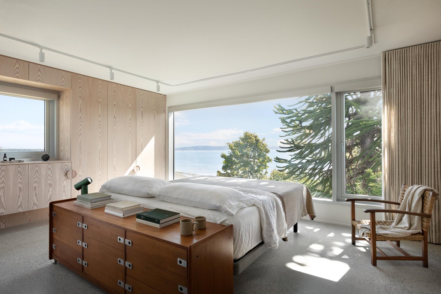 8 Bedrooms with Epic Views - Western Living Magazine