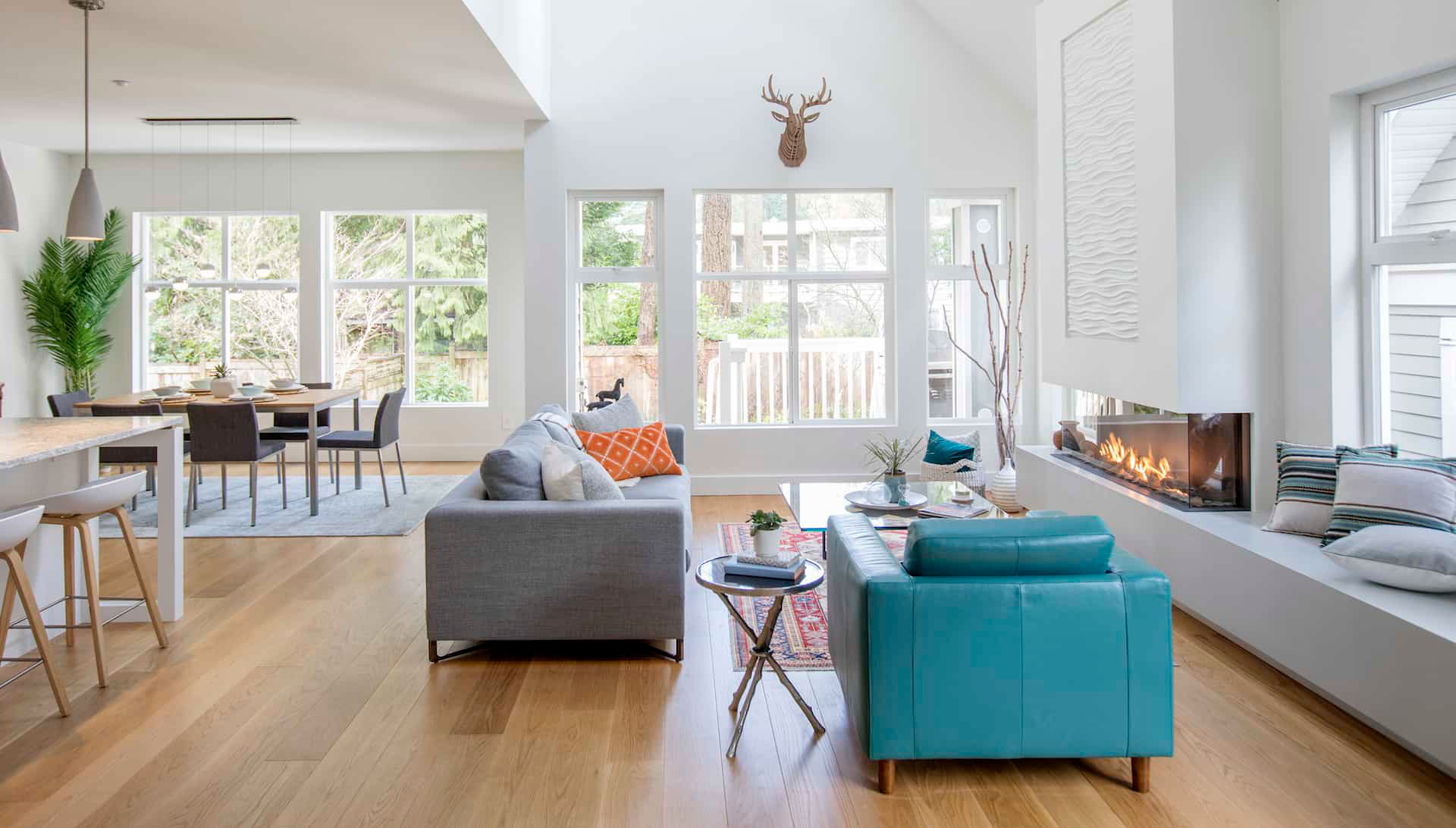 Photos: Inside a Coastal-Inspired North Vancouver Townhome - Western ...