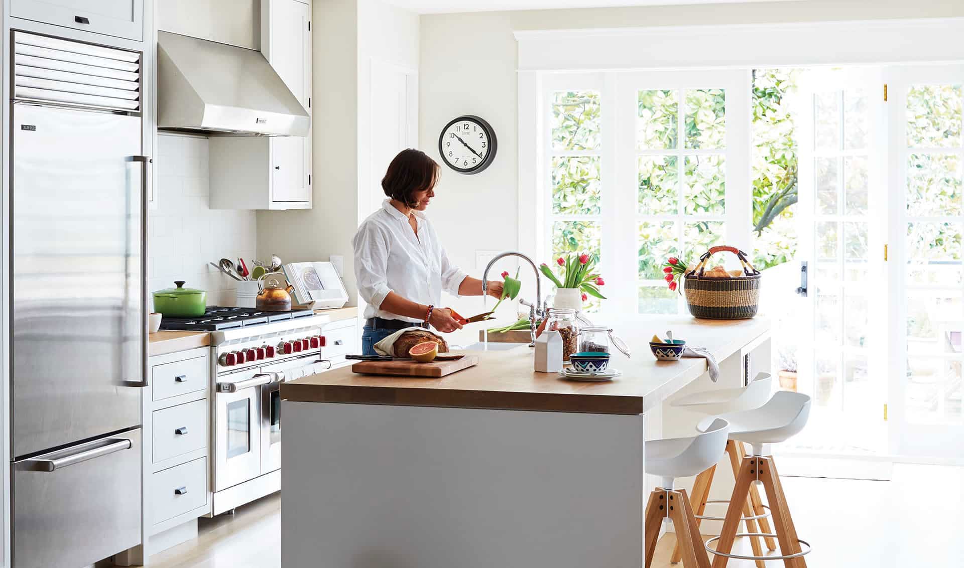 A Modern Take on an English-Style Kitchen - Western Living Magazine