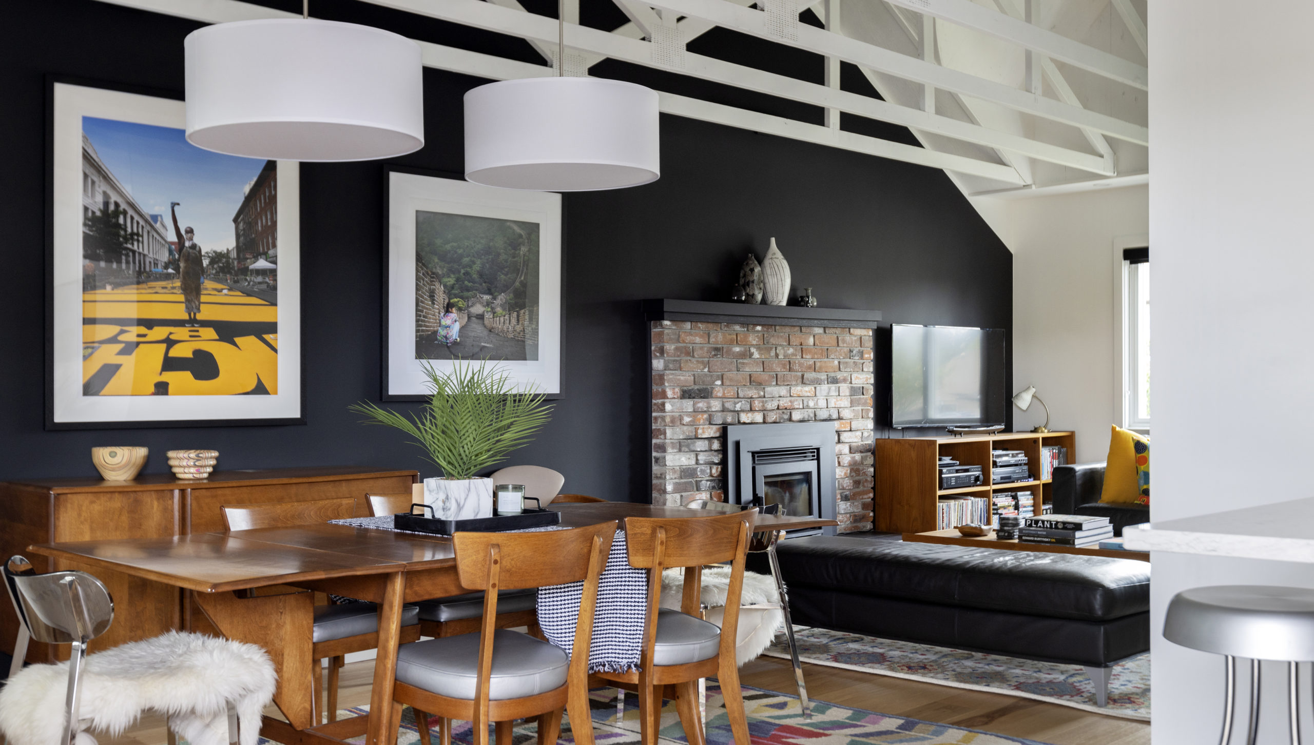 This Scandi-Bohemian Retreat Features Exposed Rafters and a Daring ...